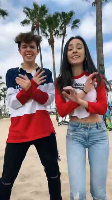 Matchy Outfit, Perfect Dance Moves—Watch Me Slay!