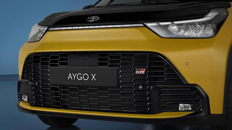 Toyota Aygo X: il crossover compatto diventa full hybrid