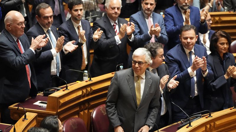 Portugal : le social-démocrate José Aguiar-Branco réélu président du ...