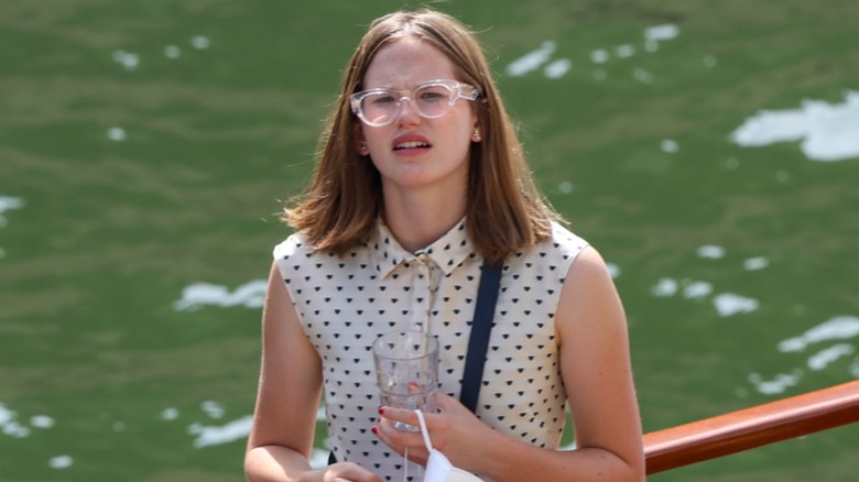 Jennifer Garner's Daughter Violet Has Been Through Some Tragic Things ...