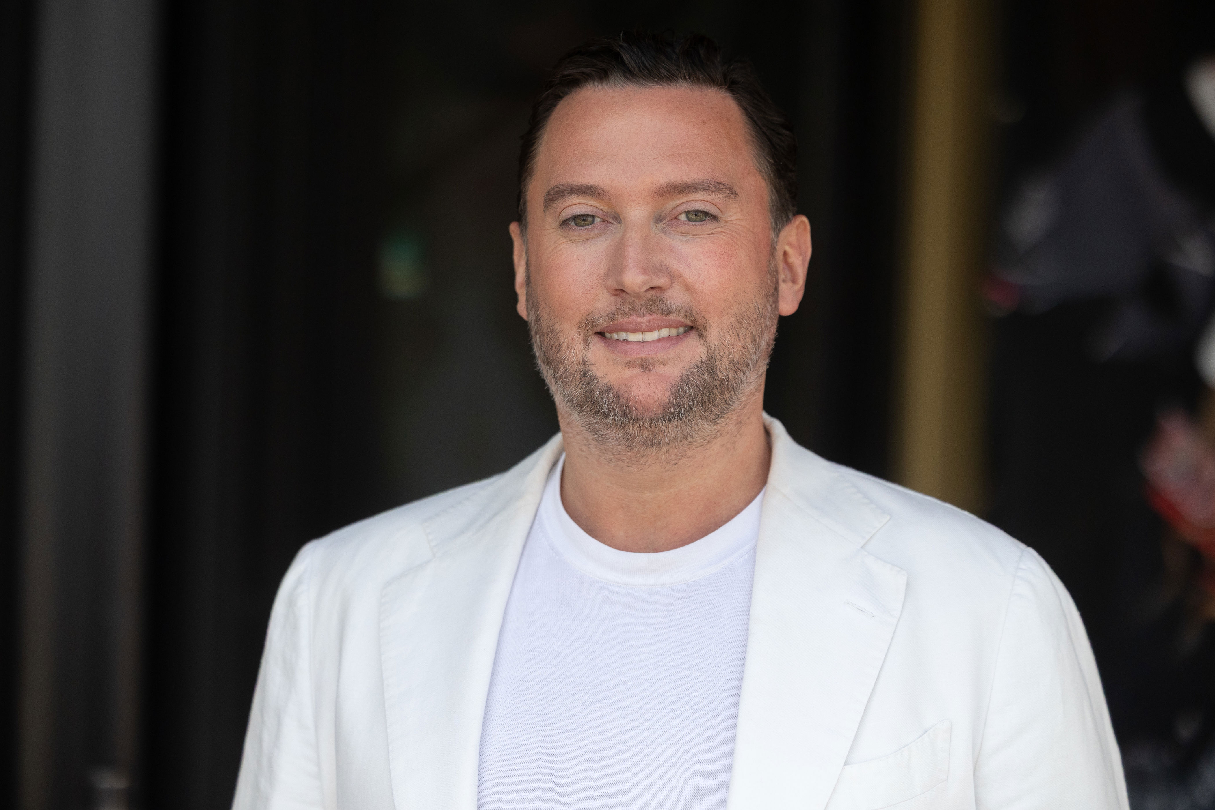 Tino Martin halverwege weggestuurd bij Shownieuws: 'Kille uitspraken ...