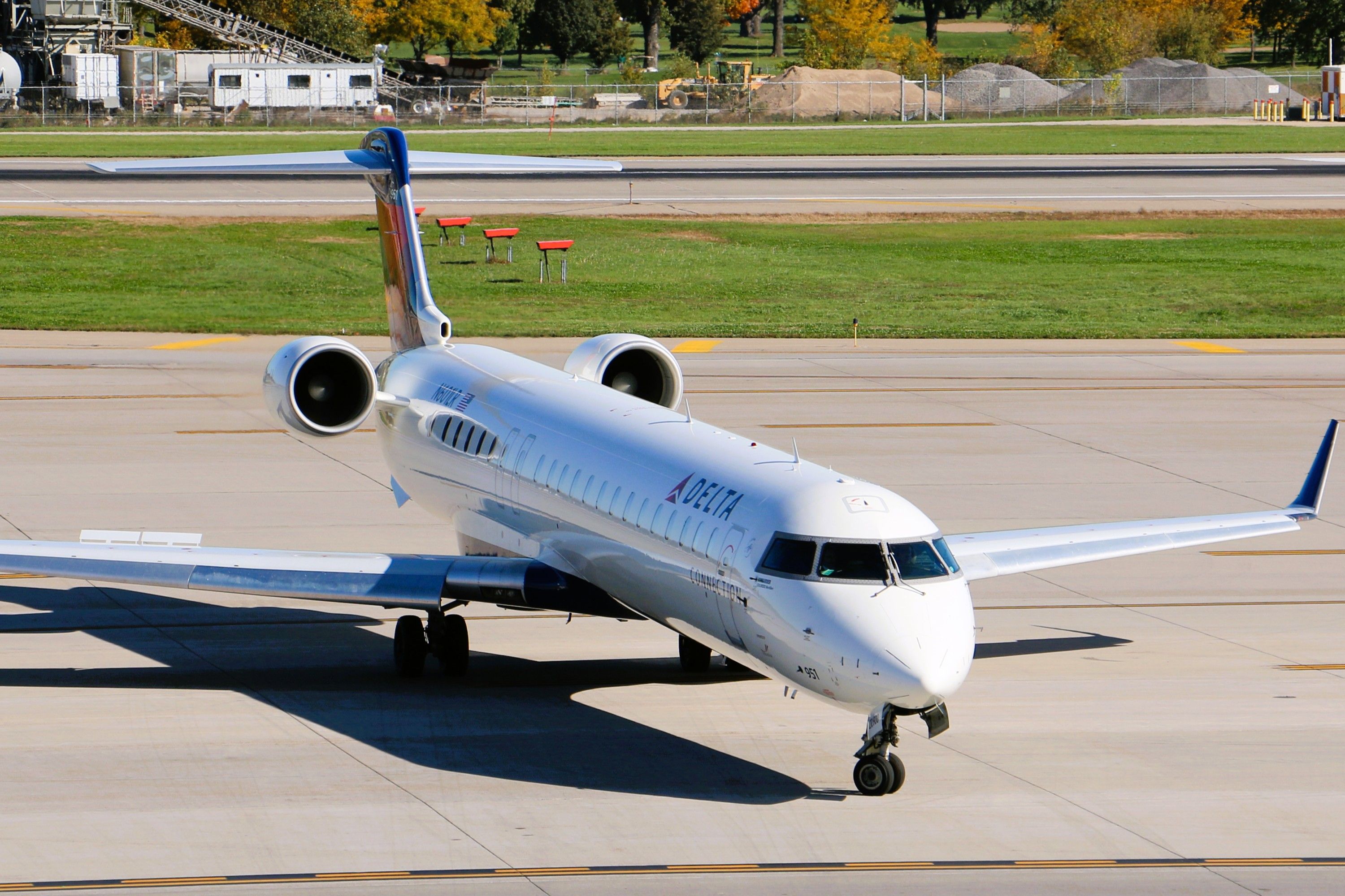 Delta Air Lines To Resume Bombardier CRJ900 Flights Between Raleigh ...