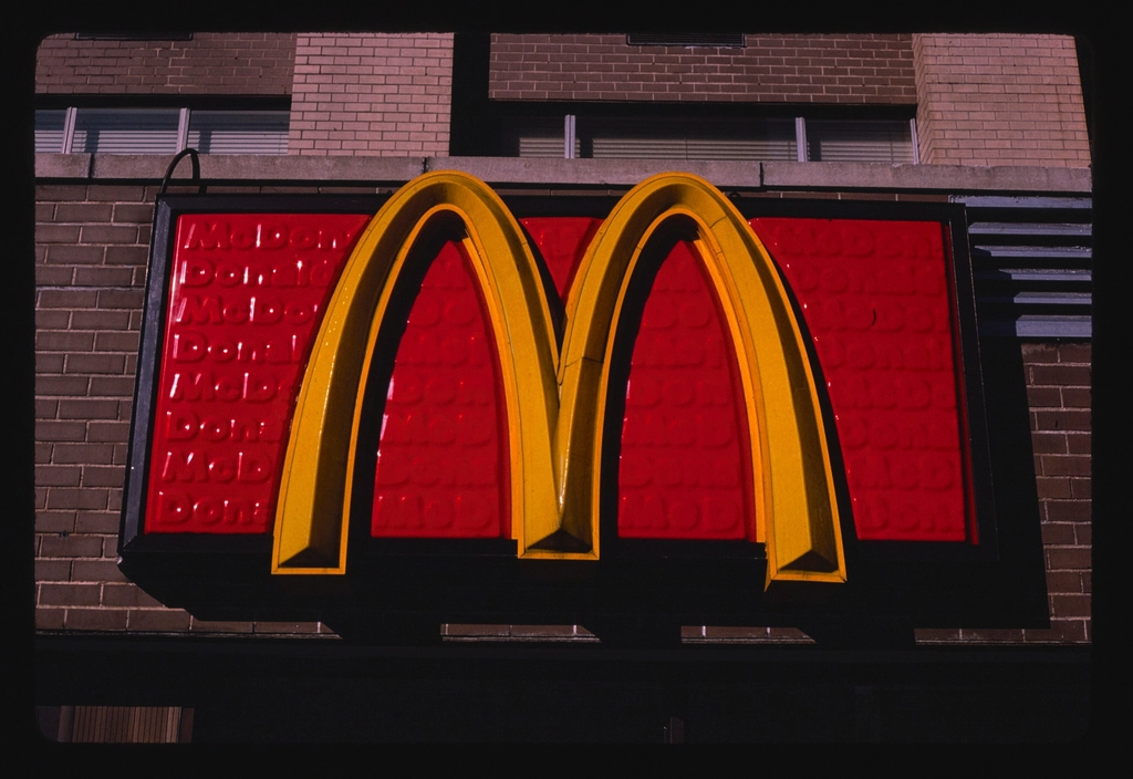 5 Fast Food Chains Americans Love (Plus 3 Falling Out of Favor)