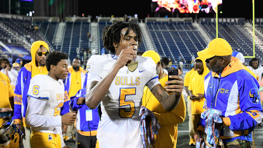 Oregon Ducks To Land 5-Star Receiver Recruit Calvin Russell Over Miami ...