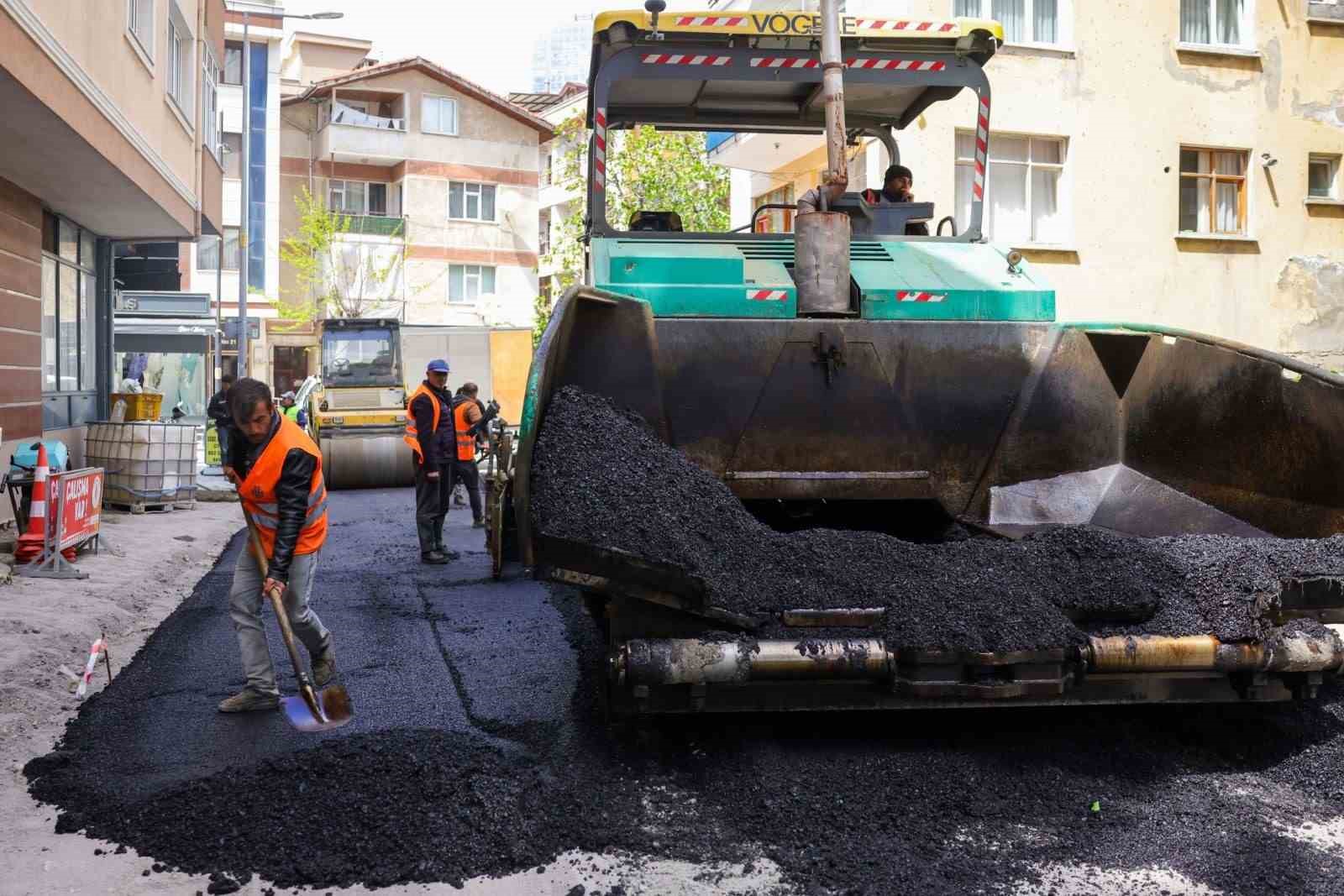 Ümraniye Belediyesi’nden 182 bin ton asfalt serimi