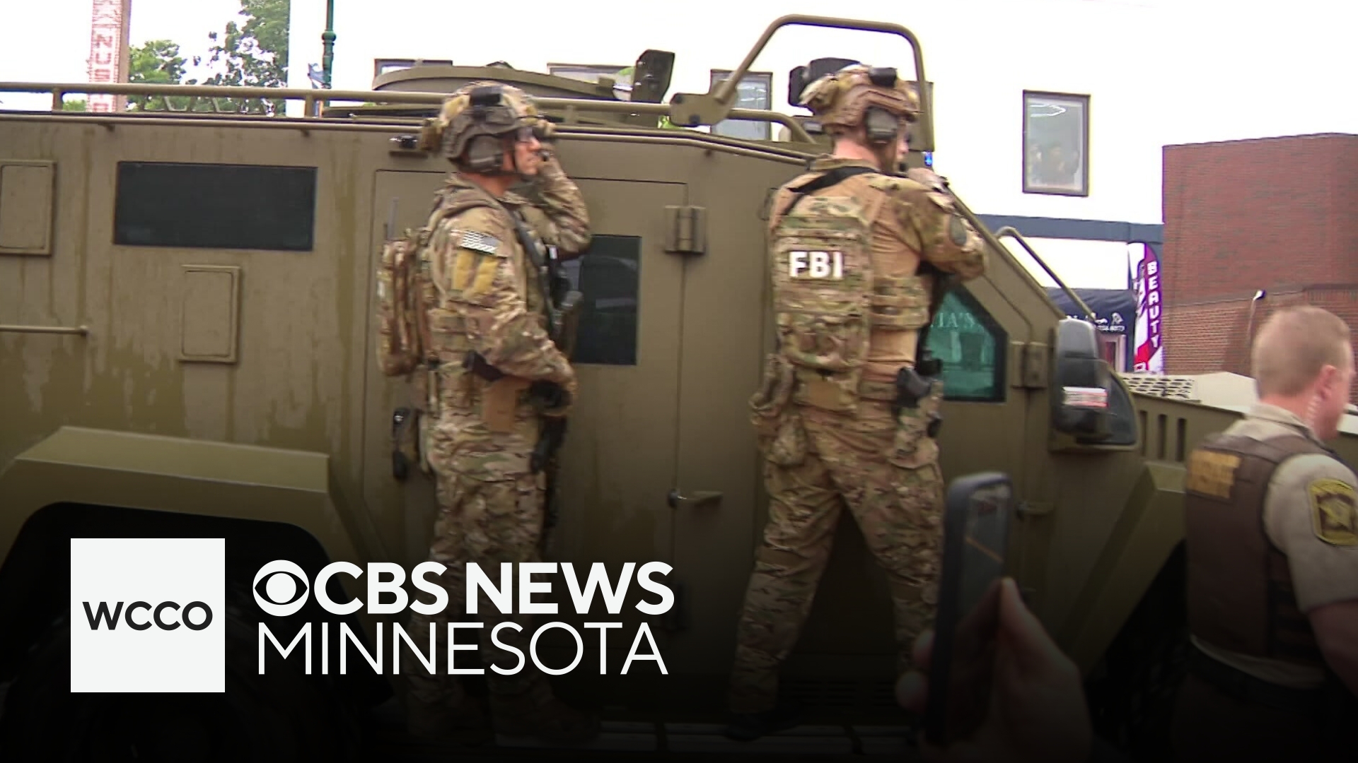 Federal raid sparks clash between law enforcement, protesters in ...