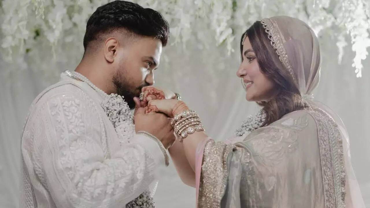 Hina Khan marries Rocky Jaiswal in an intimate ceremony amid cancer ...