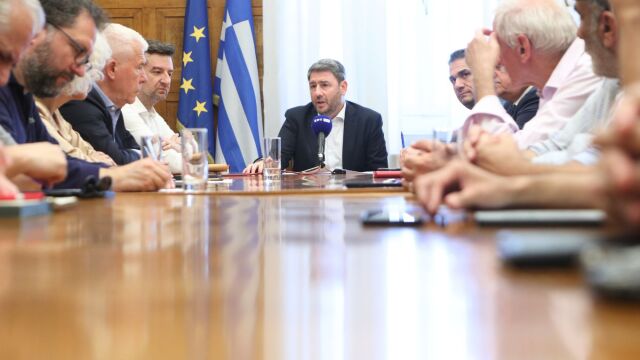 Νίκος Ανδρουλάκης: Επαναφορά 13ου και 14ου μισθού στους δημόσιους ...