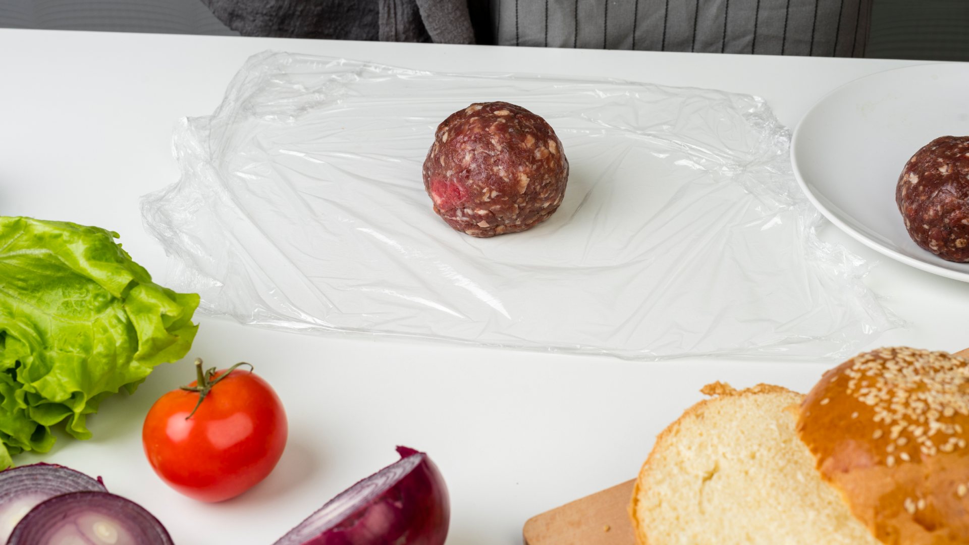 Plastic food wrap: a harmless reflex… with unexpected effects?