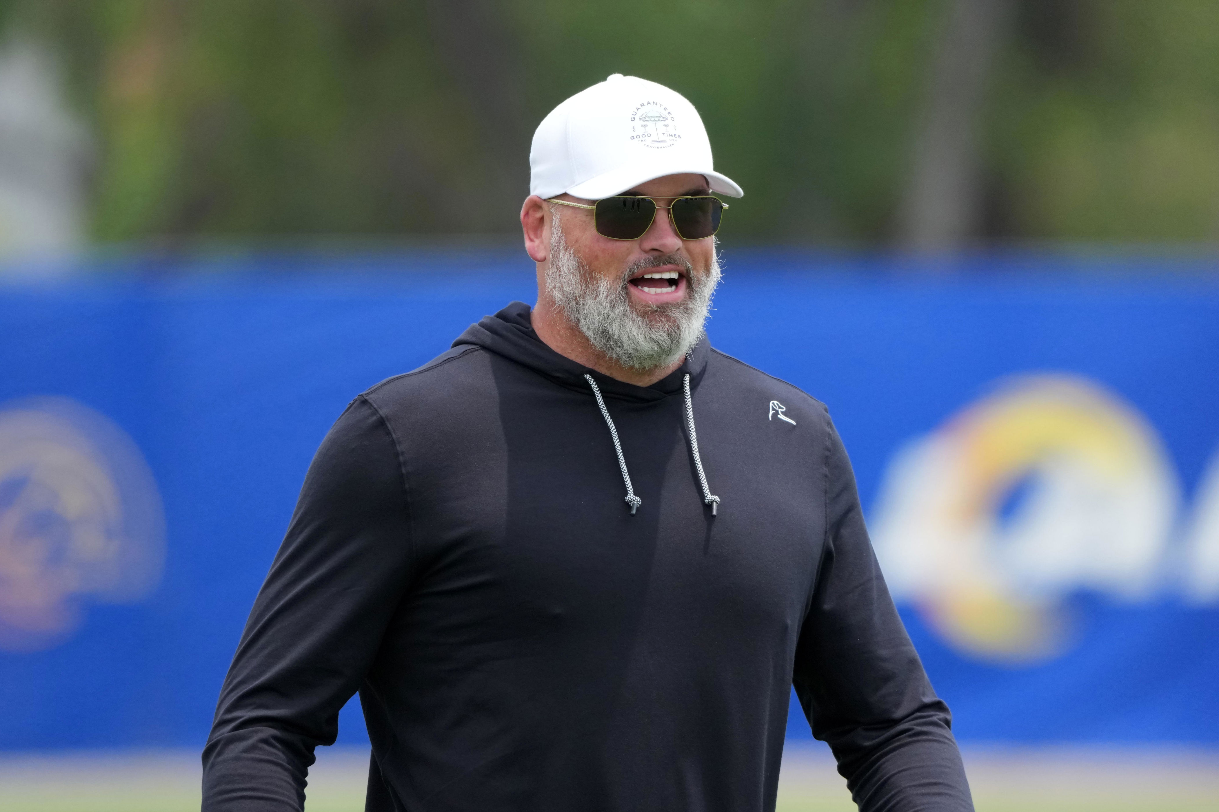 Look: Andrew Whitworth gave tips to Rams' linemen while visiting OTAs
