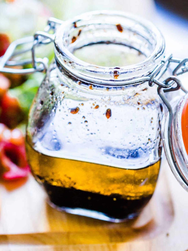 Balsamic herb vinaigrette