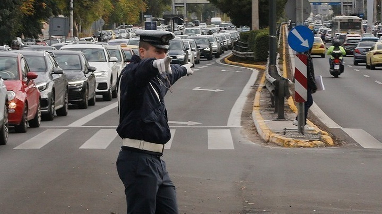 Νέος ΚΟΚ: Τι πραγματικά ισχύει για τα ψώνια στα καθίσματα, τον καφέ και ...