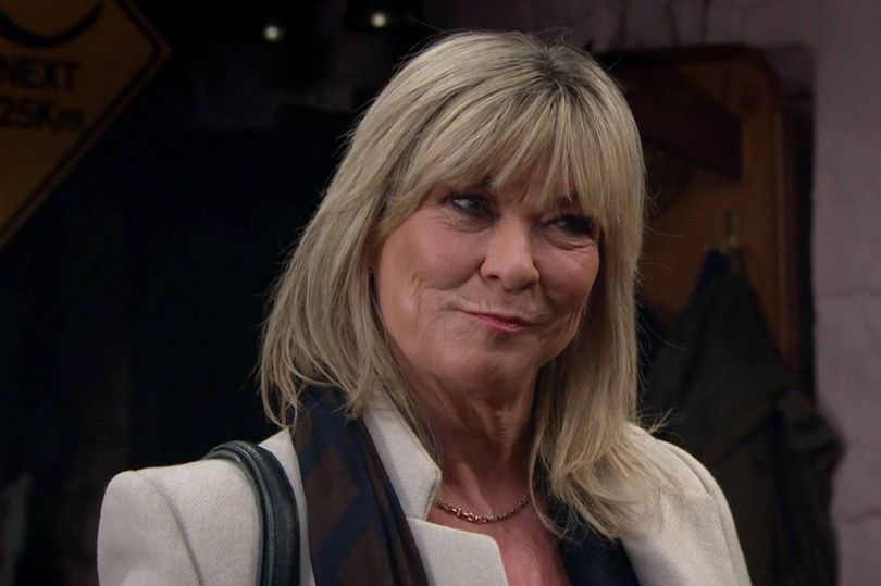 Emmerdale legend 'to return' after 15 years as Kim Tate's new love ...