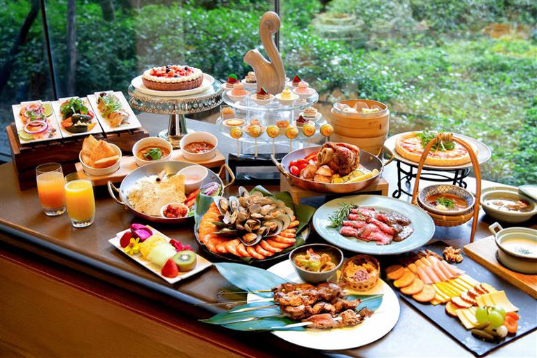 Cologne starts its biggest evacuation since 1945 to defuse WWII bombs