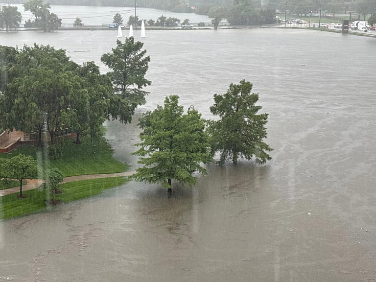 More than 100 water rescues: Calls flood 911 as water floods Wichita ...
