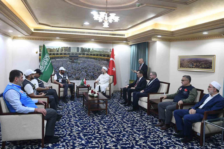 Suudi Arabistan Hac ve Umre Bakanı er-Rabia’dan Diyanet İşleri Başkanı ...
