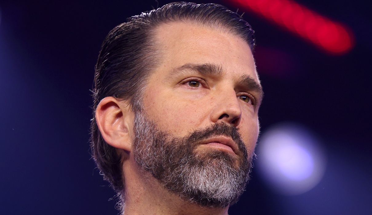 Trump's son defends JD Vance, says people "look really stupid right now"