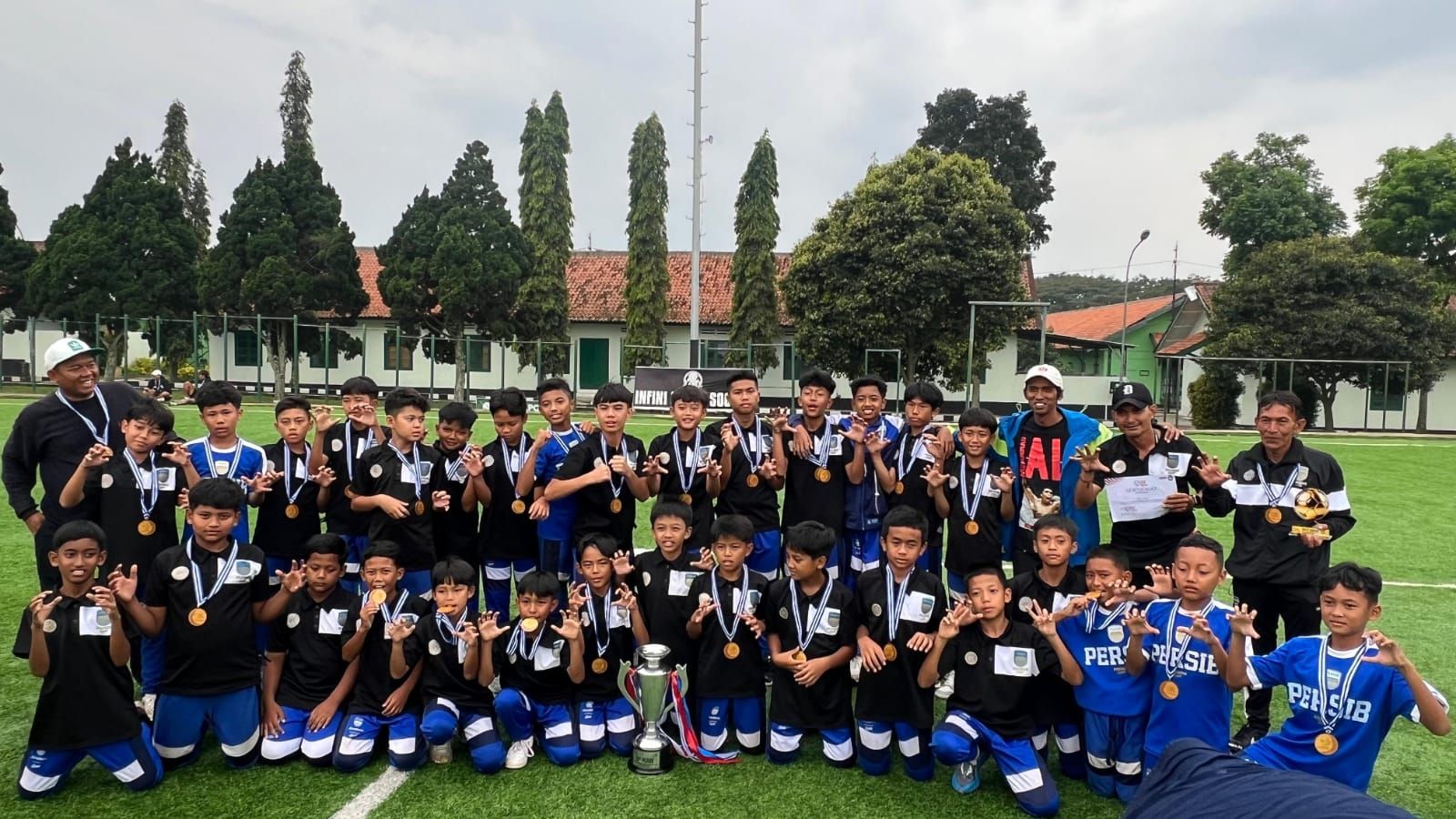Double Champions Akademi Persib Cimahi (APC) di Liga Top Skor Bandung 2025
