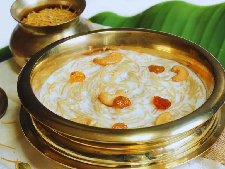 Happy Eid-ul-Adha 2025: Best Eid Mubarak Messages, Quotes, Wishes ...