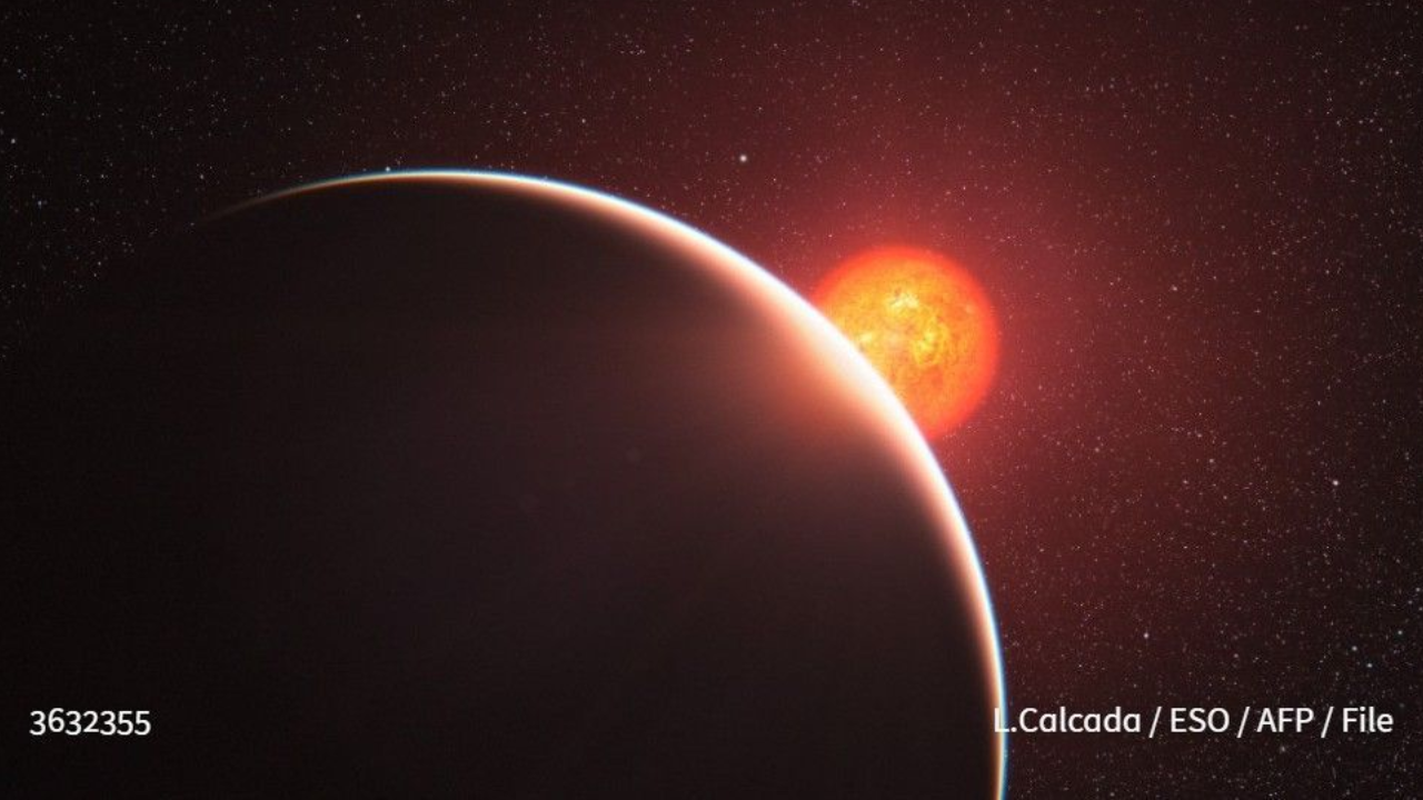 Big planet orbiting a small star: Scientists discover rare pairing in ...