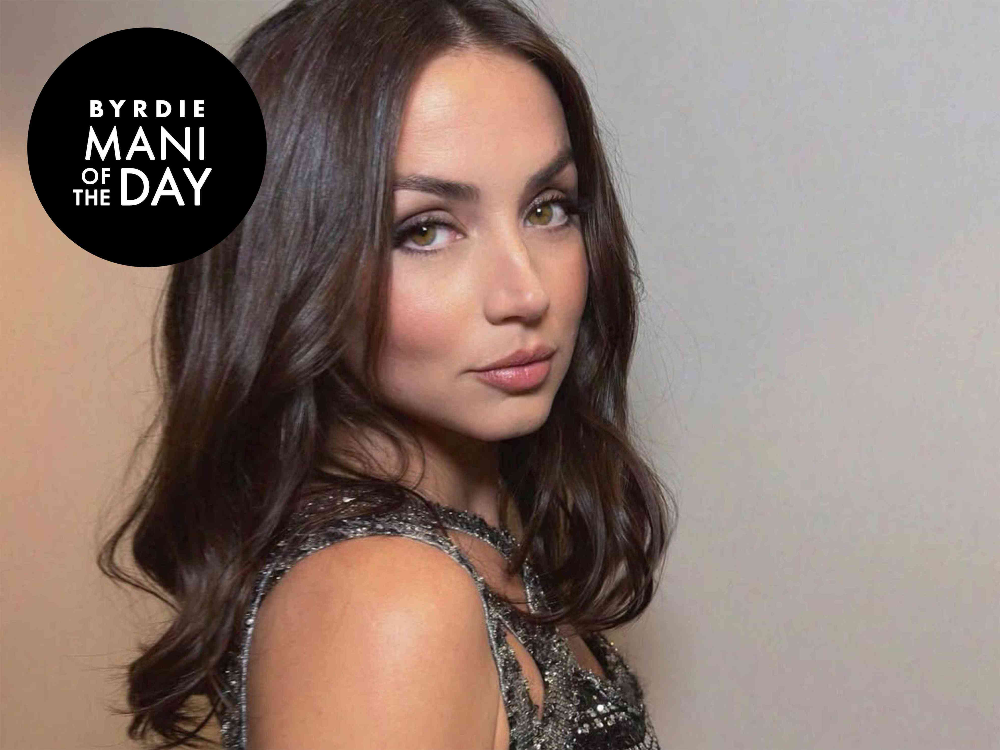 Try Ana de Armas's Ballerina Chrome Manicure For the Softest Summer ...