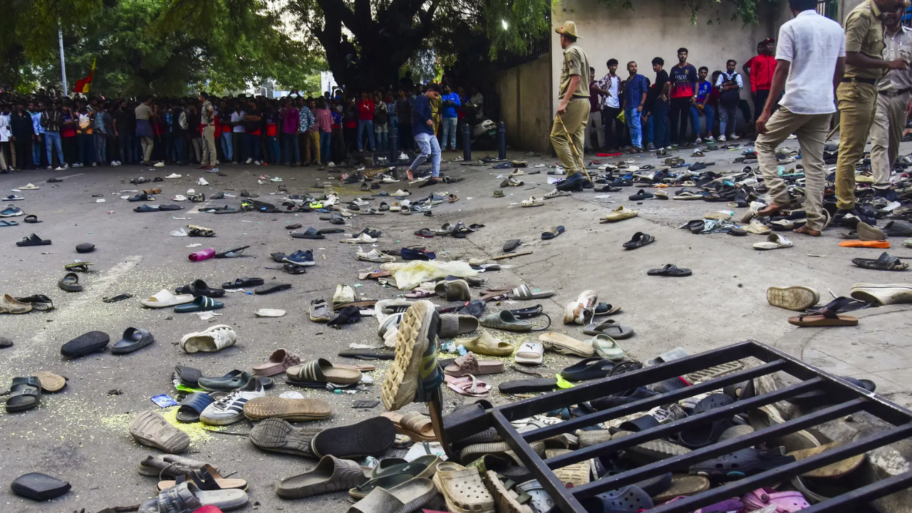 At least 11 dead, 33 hurt in Bengaluru stampede during RCB victory ...