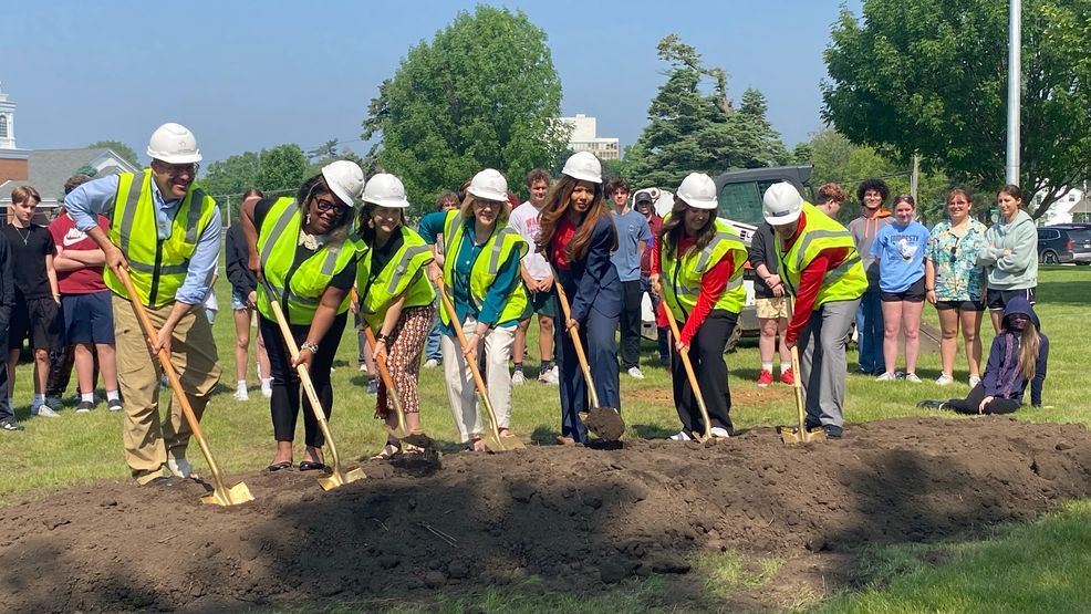 Cedar Rapids school district breaks ground on Washington High expansion