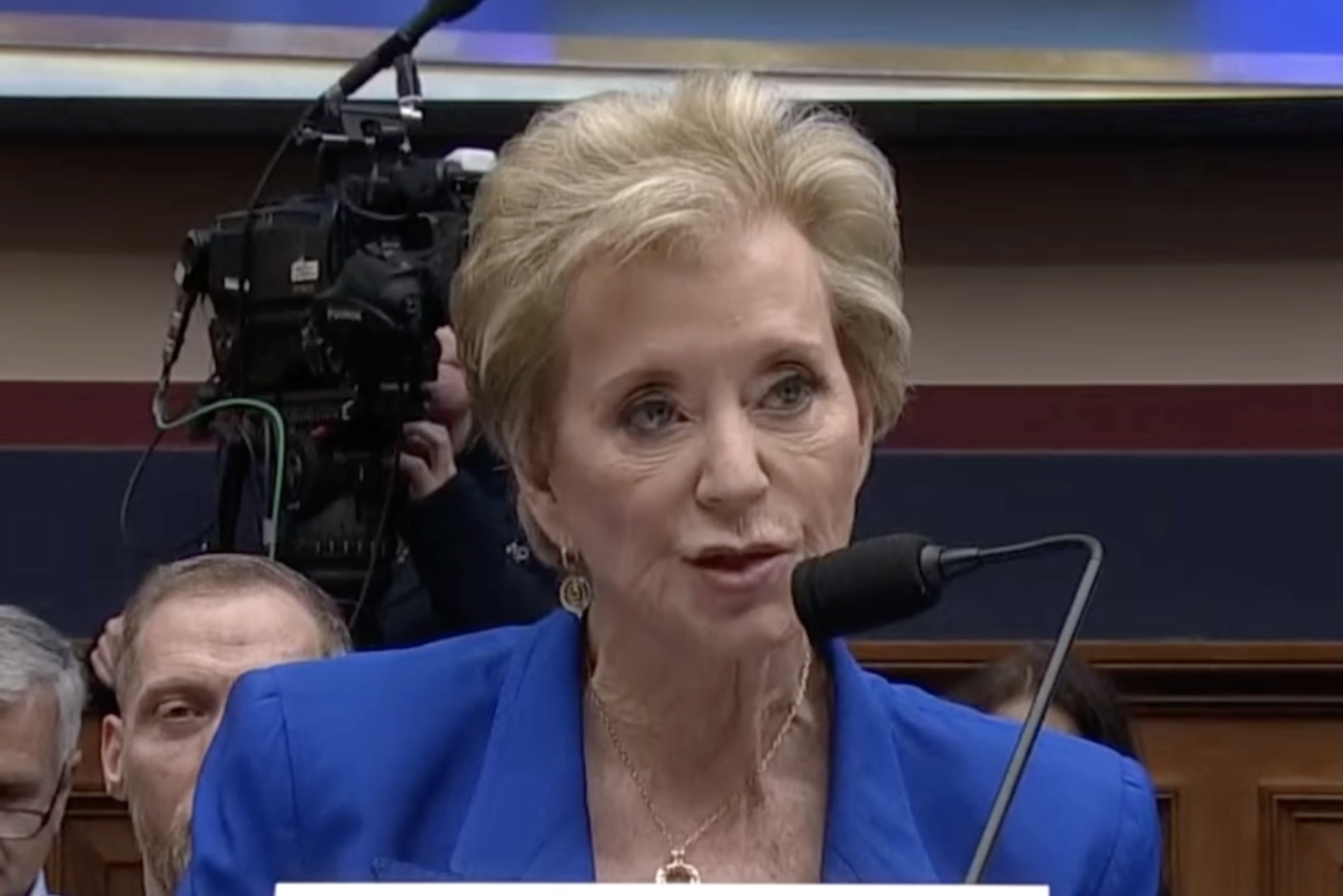 ‘Make Sure That Mic Is On’: Secretary Linda McMahon Humiliates Herself ...
