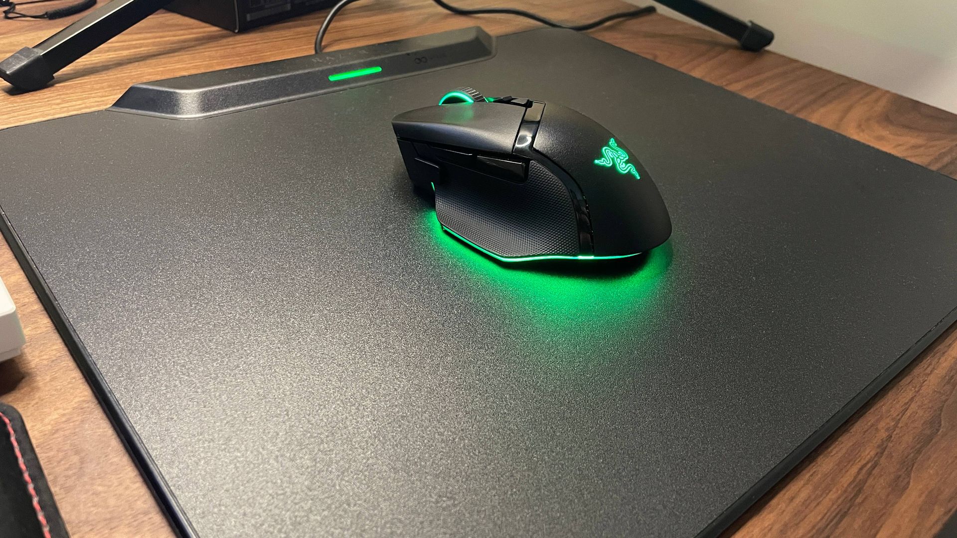 I've been gaming with Razer's new wireless charging mouse pad and I'm ...