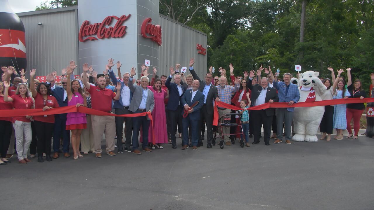 Coca-Cola Bottling Company opens in Auburn