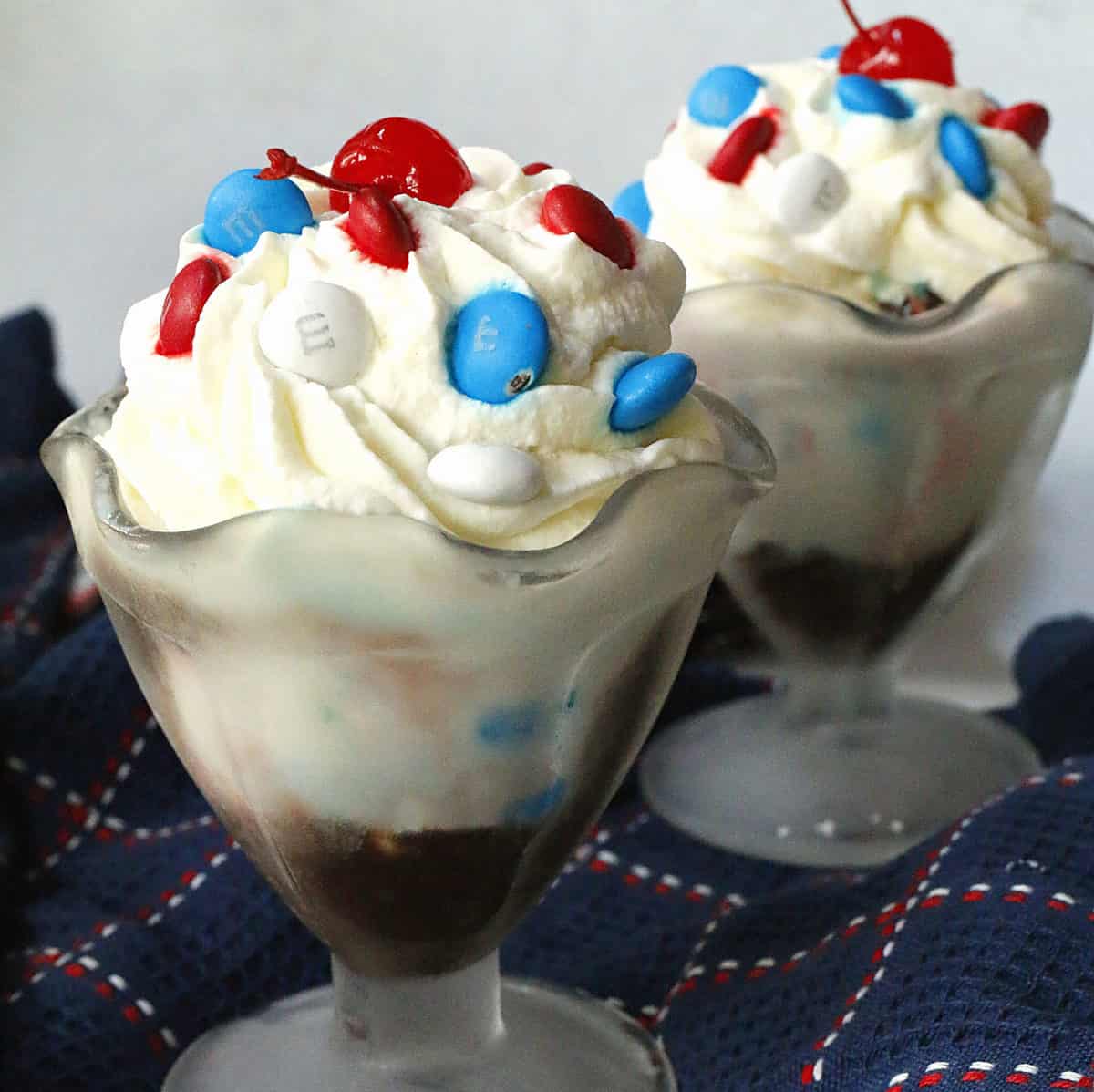 Easy No-Churn M&M Ice Cream Sundaes (Perfect for 4th of July and Beyond!)