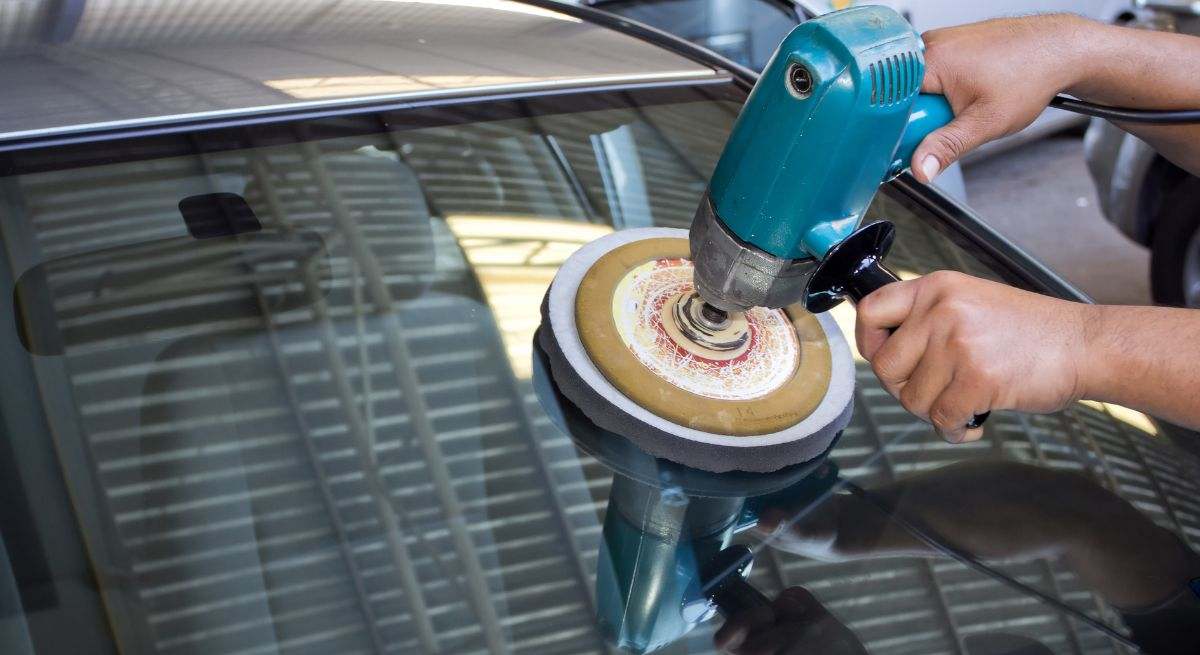 Adiós a los rayones en los cristales de los coches: cómo eliminarlos ...