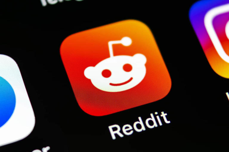 Reddit stock has been stuck since August. This firm just made it a top ...