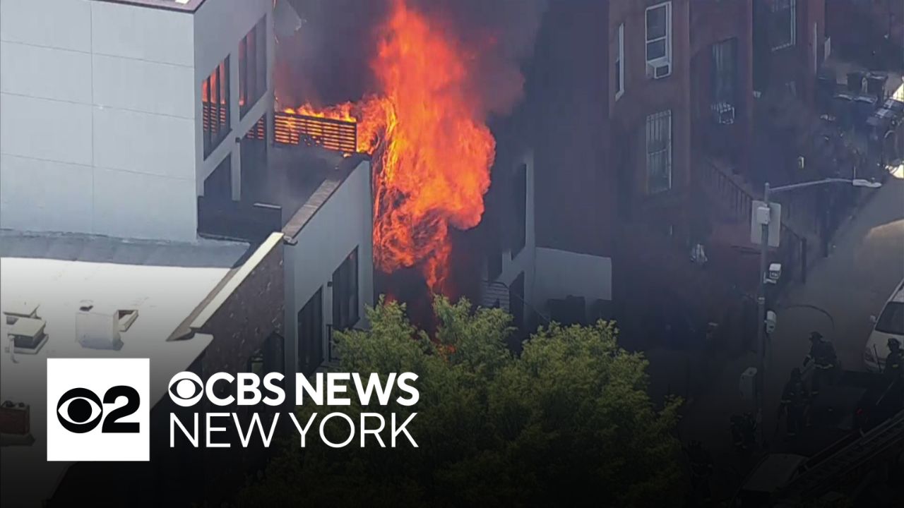 Chopper 2 live over Bed-Stuy, Brooklyn fire - full coverage