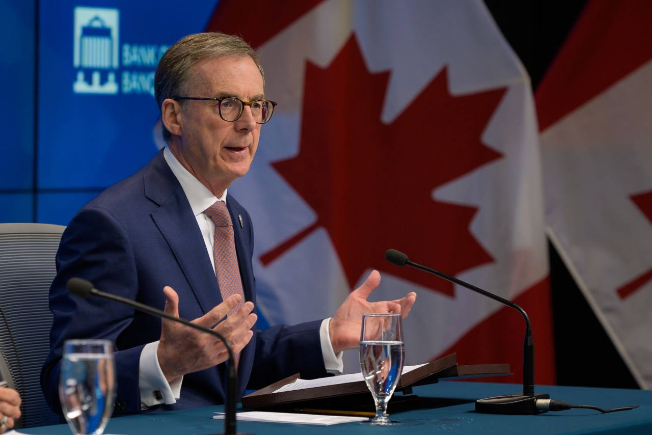 Bank of Canada Holds Rate Steady as Economy Softens, Inflation Accelerates