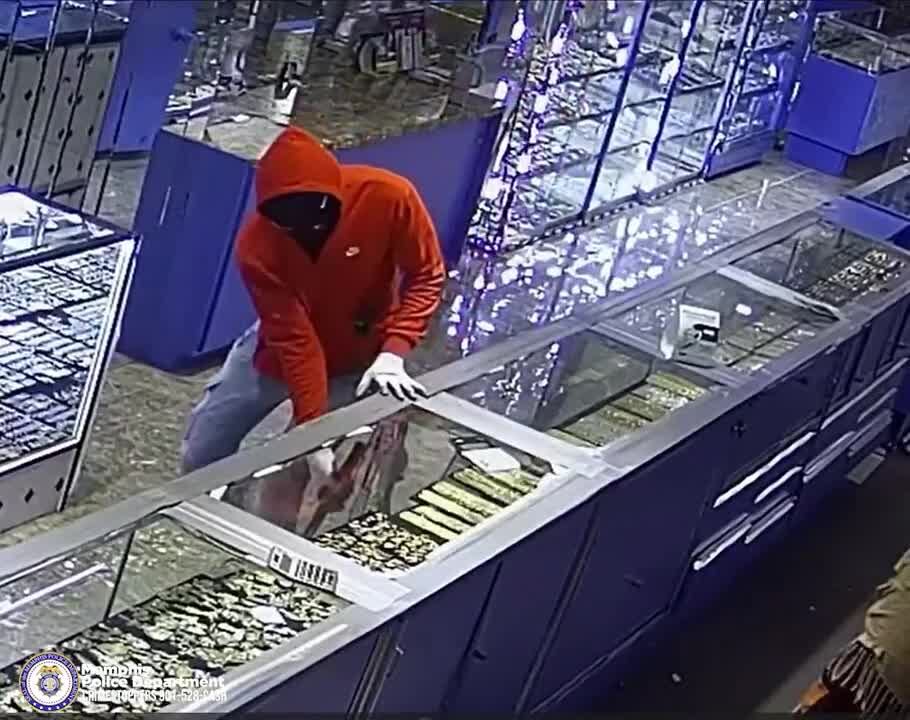Jewelry store robbery caught on camera