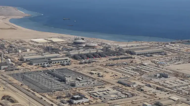 NEOM’s green hydrogen plant reaches 80% completion