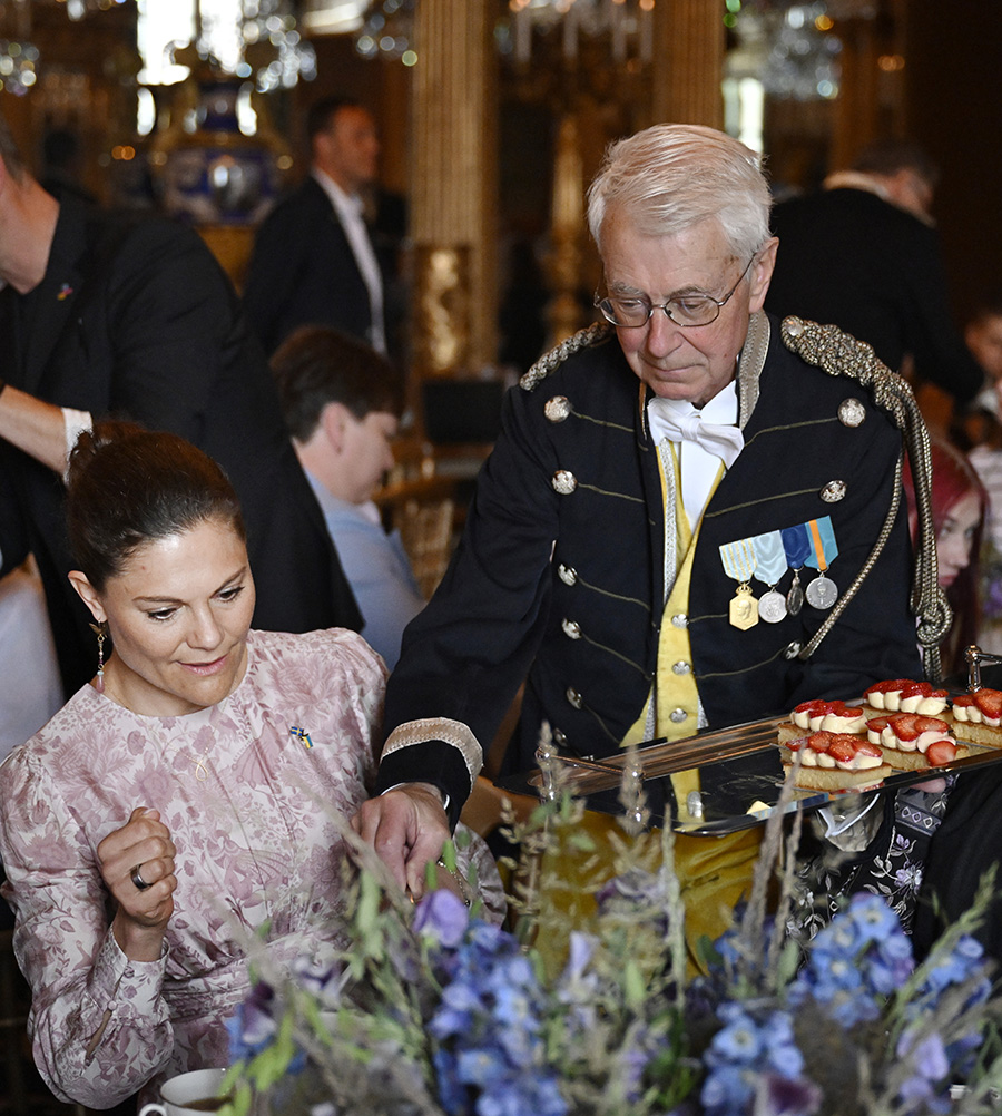 Victoria och Silvias hemliga fika – kungligt kaffekalas på slottet