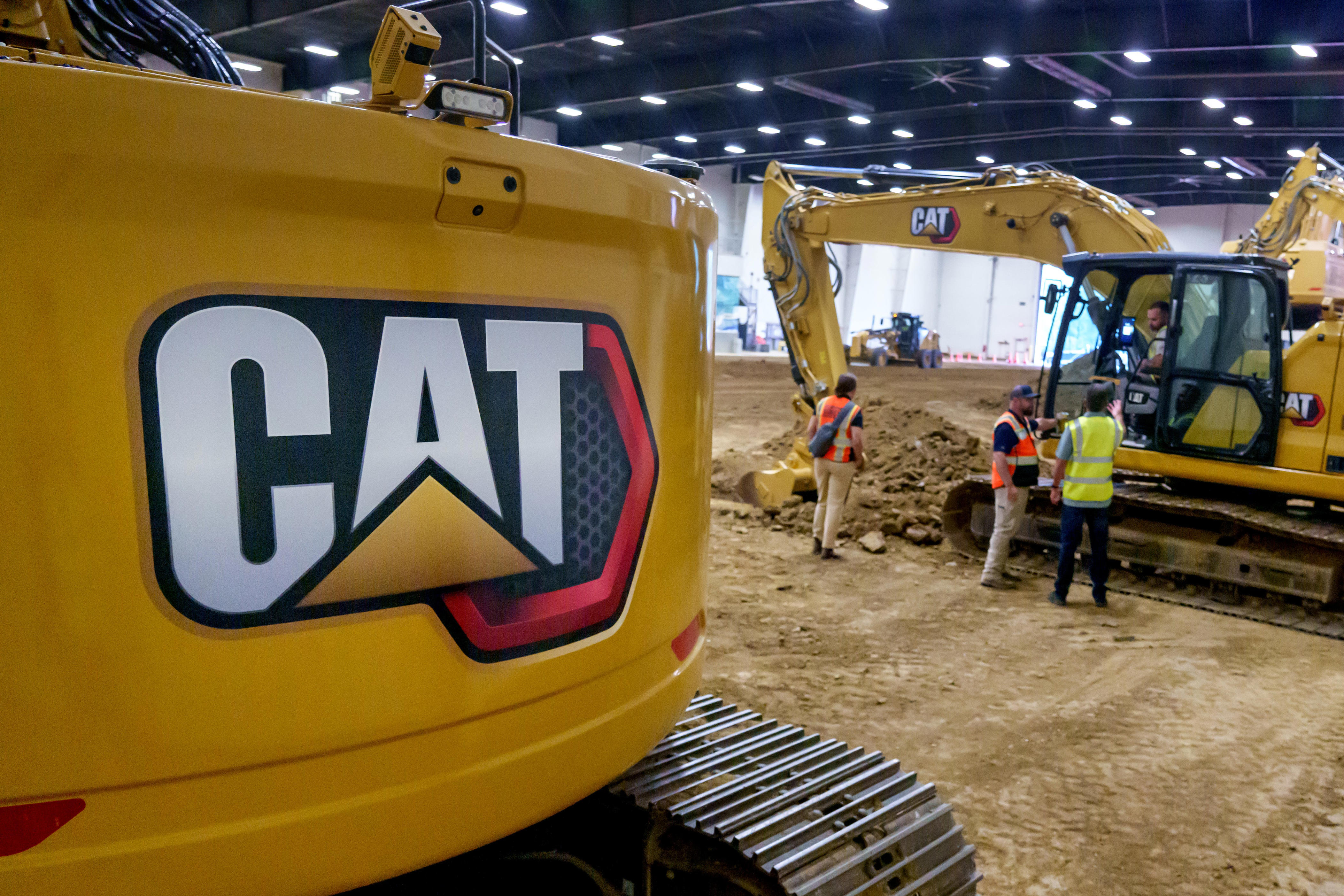 Former Caterpillar CEO Jim Umpleby sells nearly $8 million of company stock
