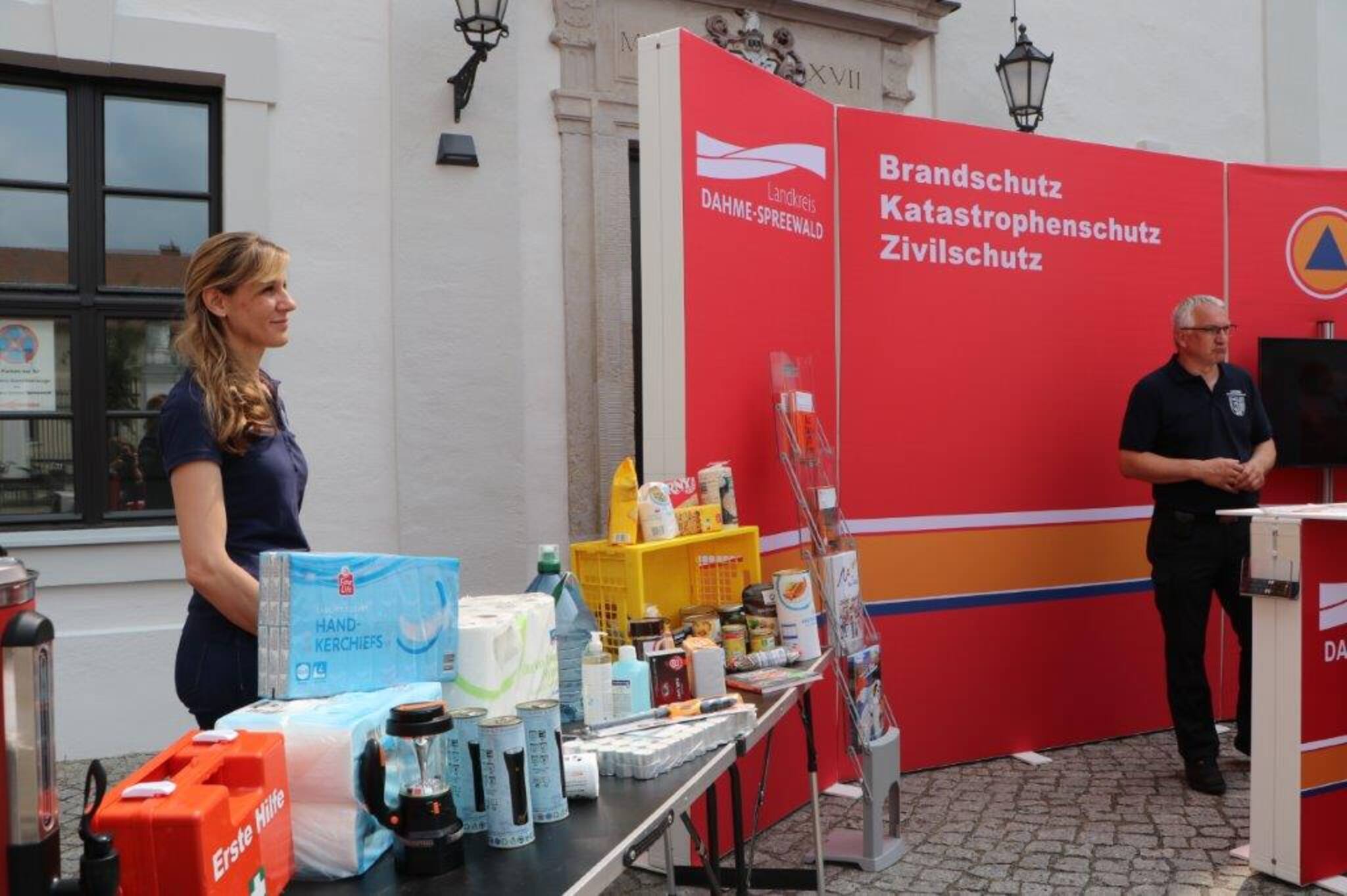 LDS rüstet 20 Anlaufstellen in Kommunen aus, die Bürger im Krisenfall ...