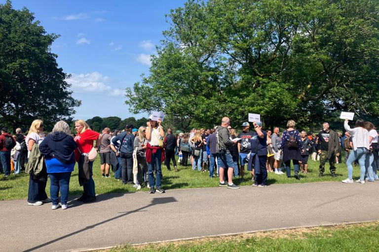 Touching gesture from Bruce Springsteen fans left at Anfield stadium