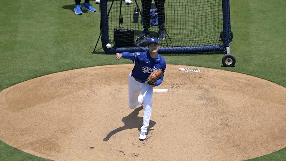 Dodgers' Shohei Ohtani May Not Return to Pitching Until August: Report