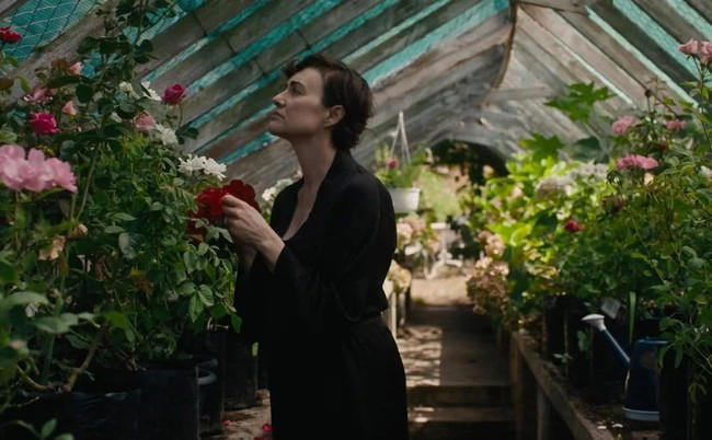 Rolanda Marais reveals the real scoop in 'Die Nuusmakers': a dramatic ...