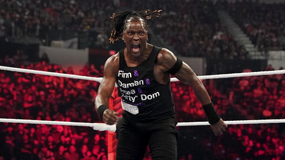 Ron Killings Says Good-Bye To R-Truth By Cutting Off His Hair On WWE Raw