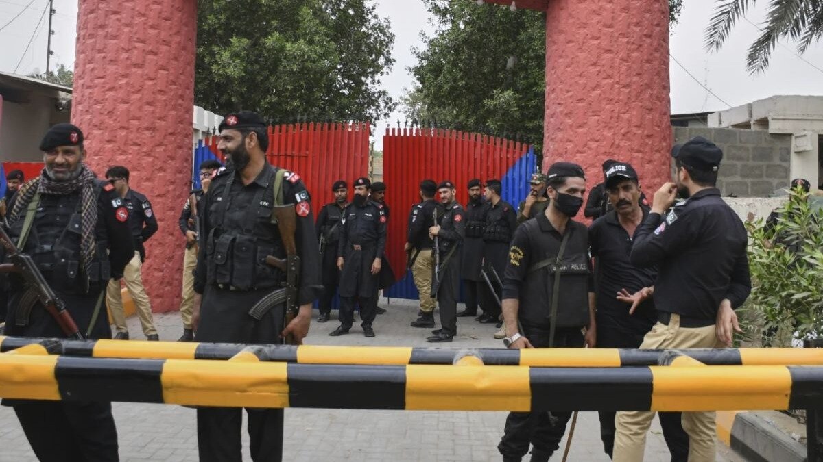 Over 20 mild earthquakes shake Karachi in 48 hours, experts warn of bigger quake