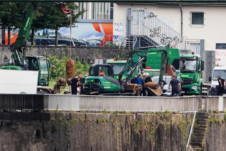 3 World War II bombs are defused in a German city's biggest postwar ...