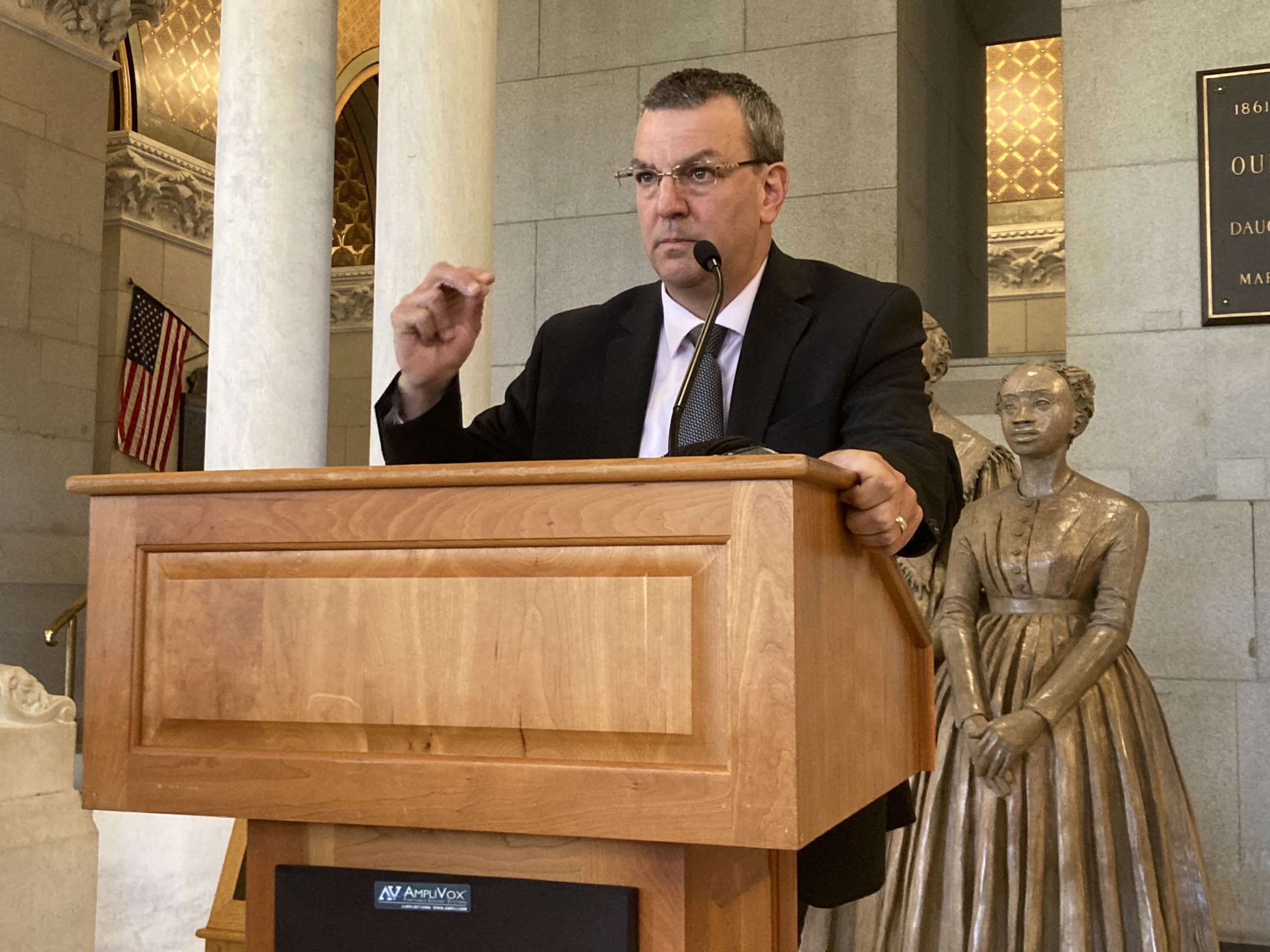 Lamont stops release of CT Dept. of Correction medical malpractice report