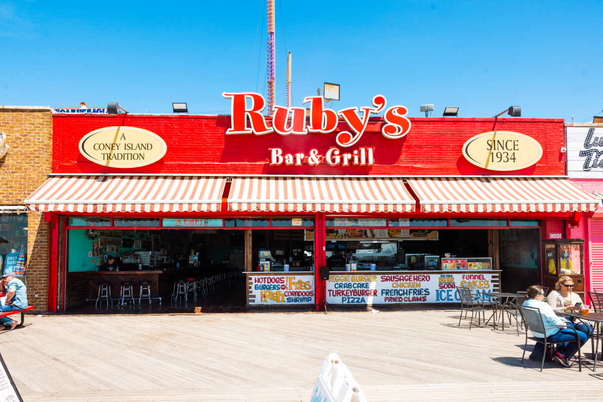 Ruby’s Bar & Grill