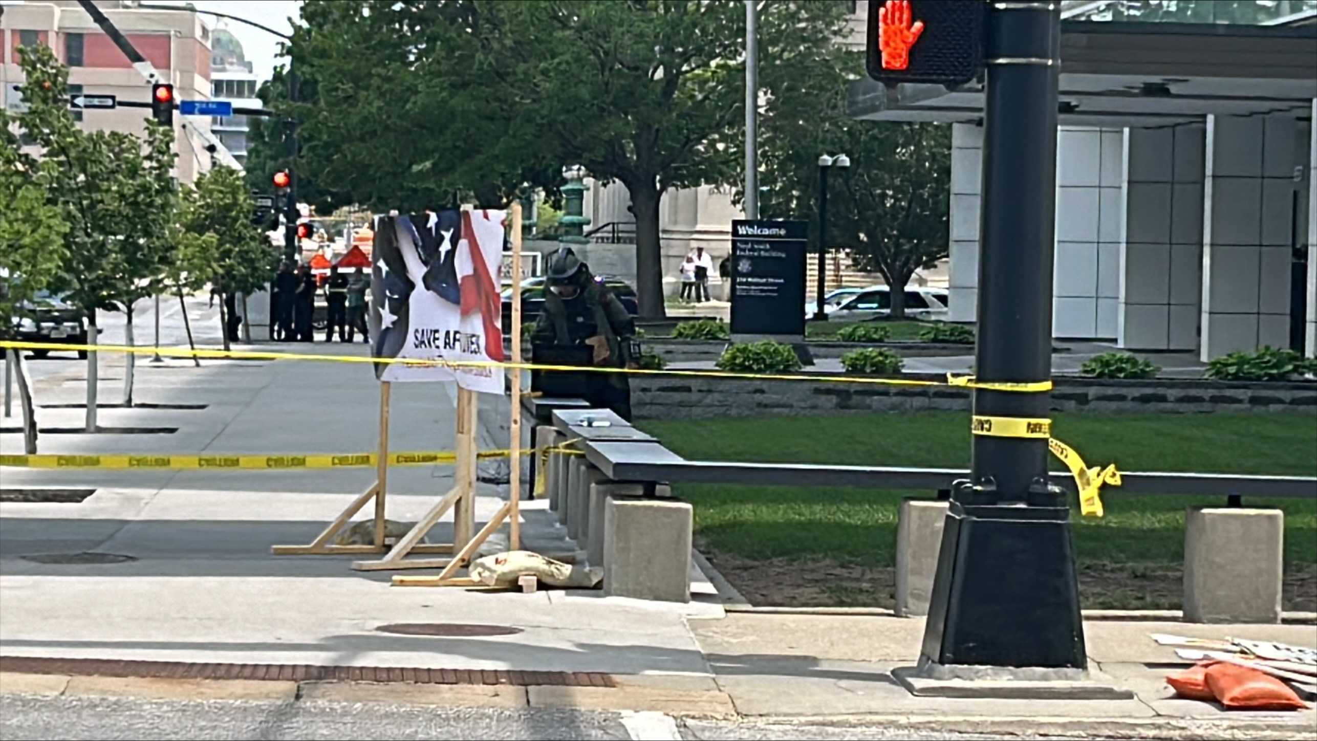 Des Moines police say suspicious package outside federal building is ...