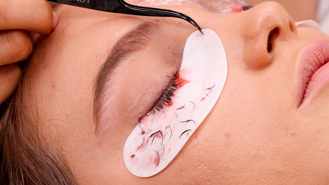 Steps To Beautiful Eyelash Extensions